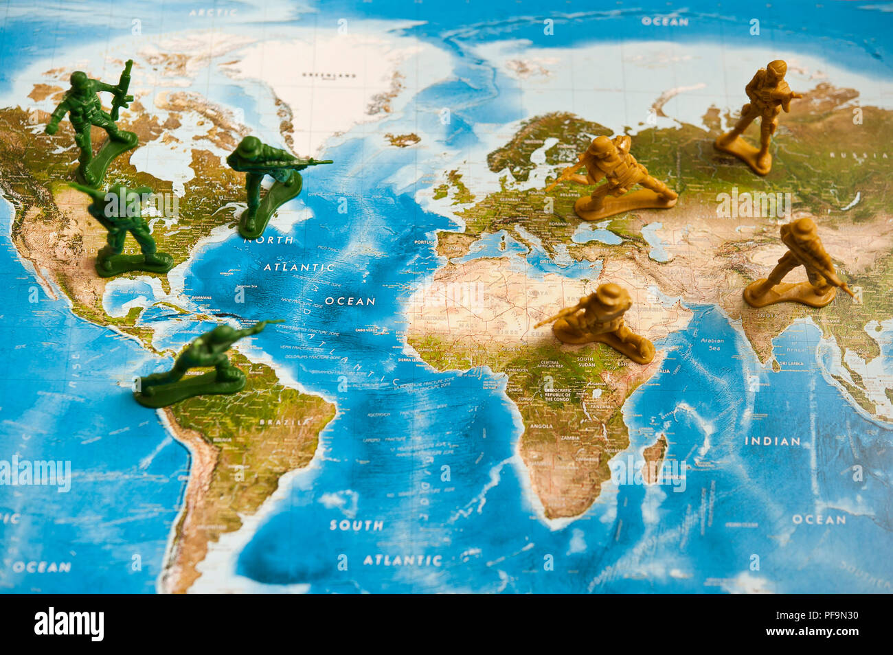 Armies facing each other hi-res stock photography and images - Alamy