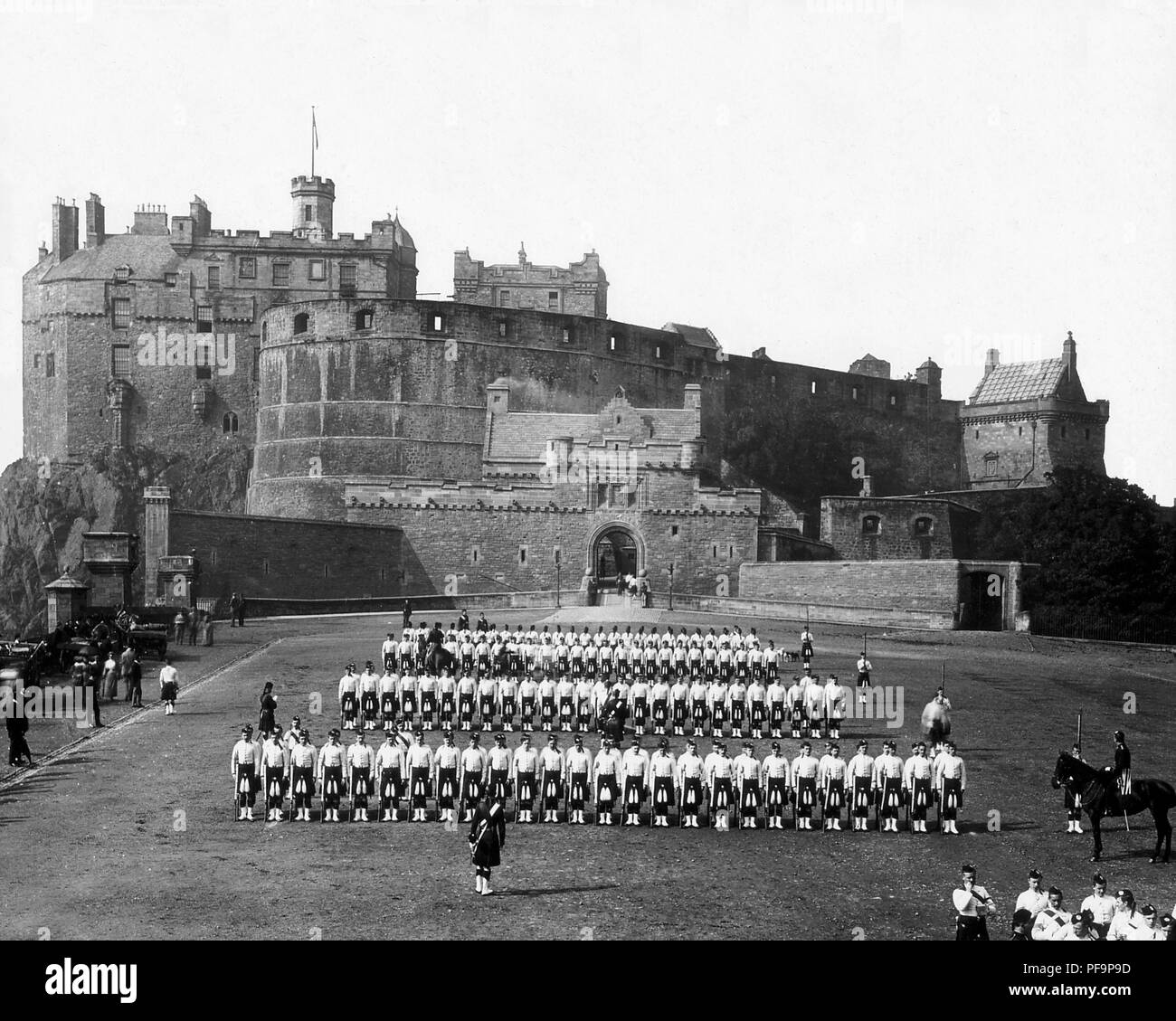 With the edinburgh castle hi-res stock photography and images - Alamy
