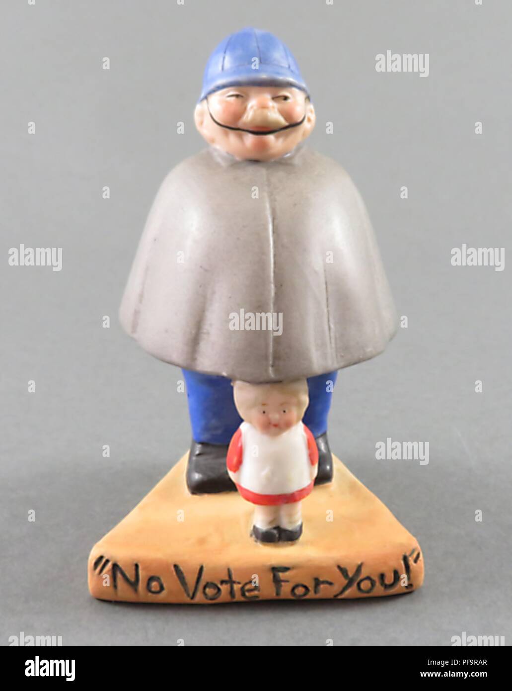 English bobby hi-res stock photography and images - Alamy