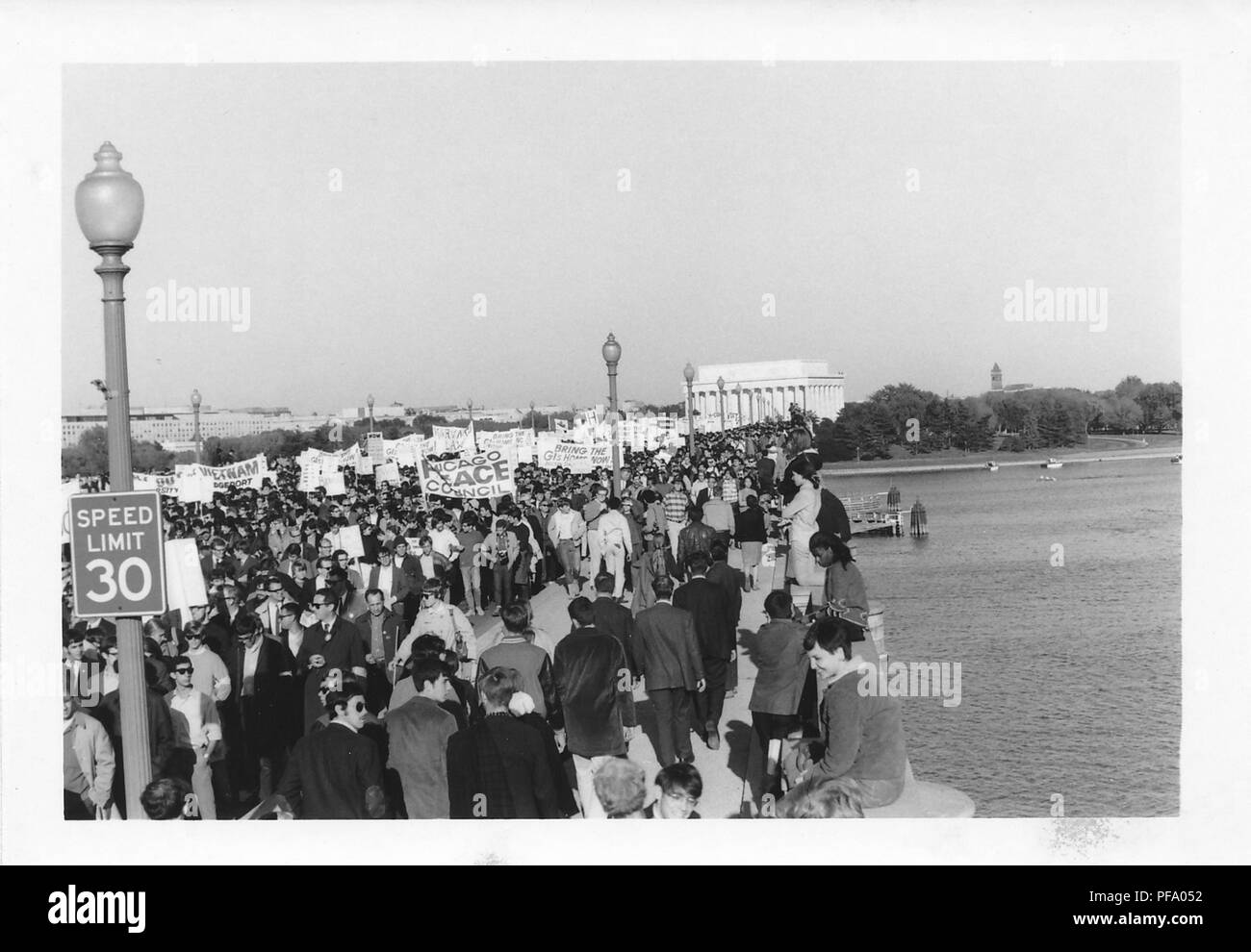 Marching large Black and White Stock Photos & Images - Alamy