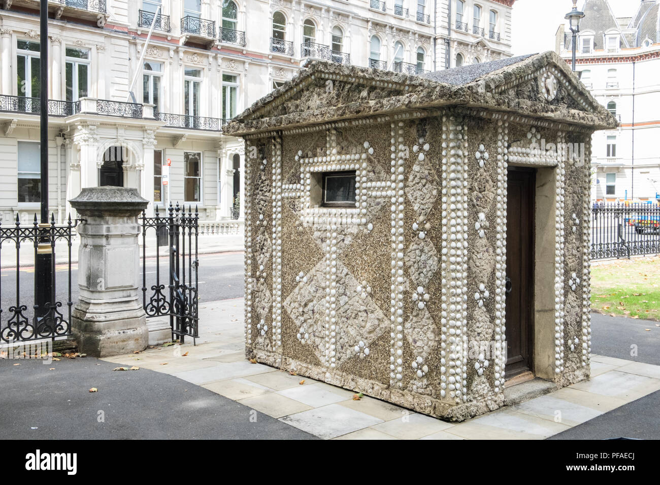 Ferdinand Foch,equestrian,horse,statue,at, entrance,to,Lower Grosvenor ...