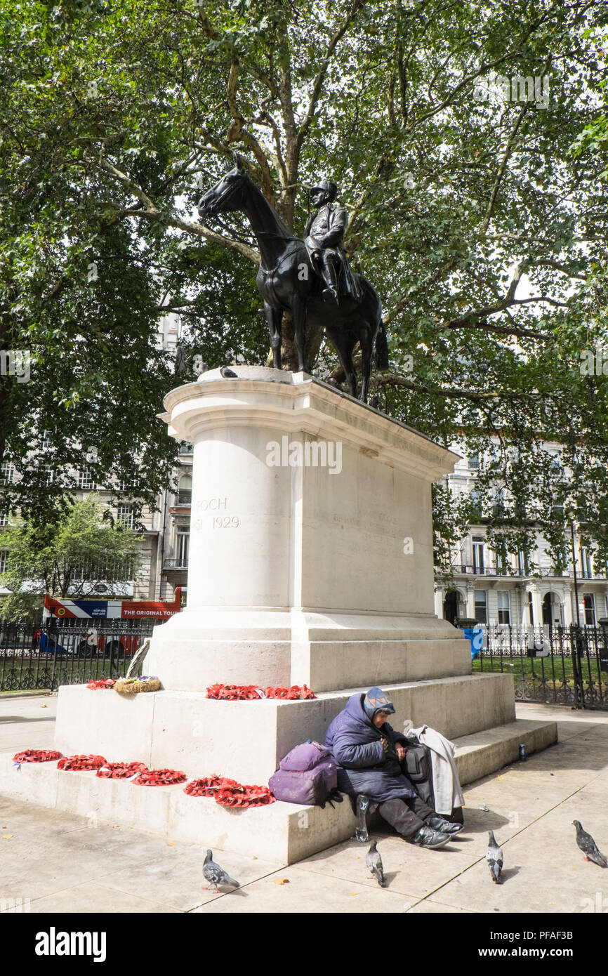 Ferdinand foch statue High Resolution Stock Photography and Images - Alamy