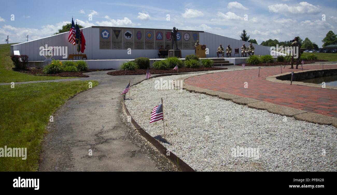 CAMP ATTERBURY, Ind. -- Indiana Army National Guard members and ...