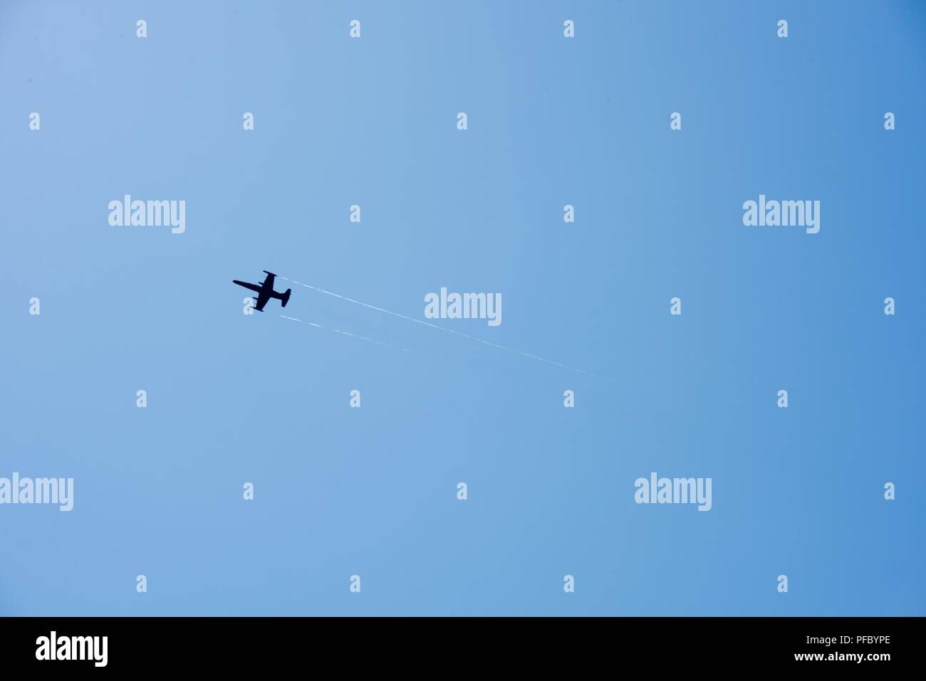 An F-16 Fighting Falcon from the 140th Wing, Colorado Air National ...