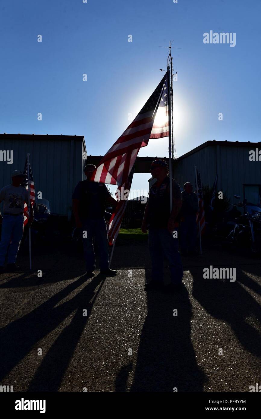 Members of the Patriot Guard honor the arrival of Seaman 1st Class ...
