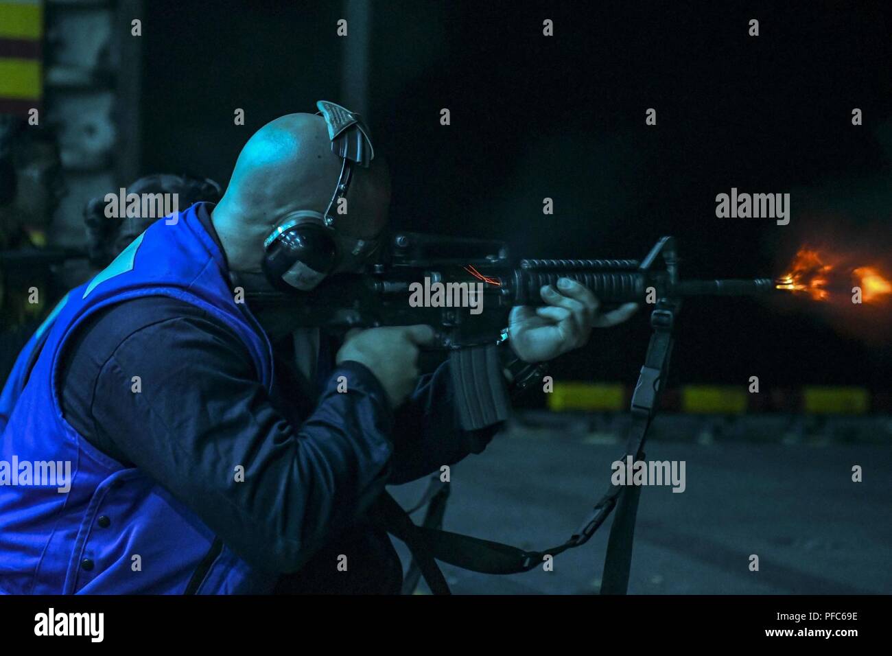 Low light gun shoot hi-res stock photography and images - Alamy