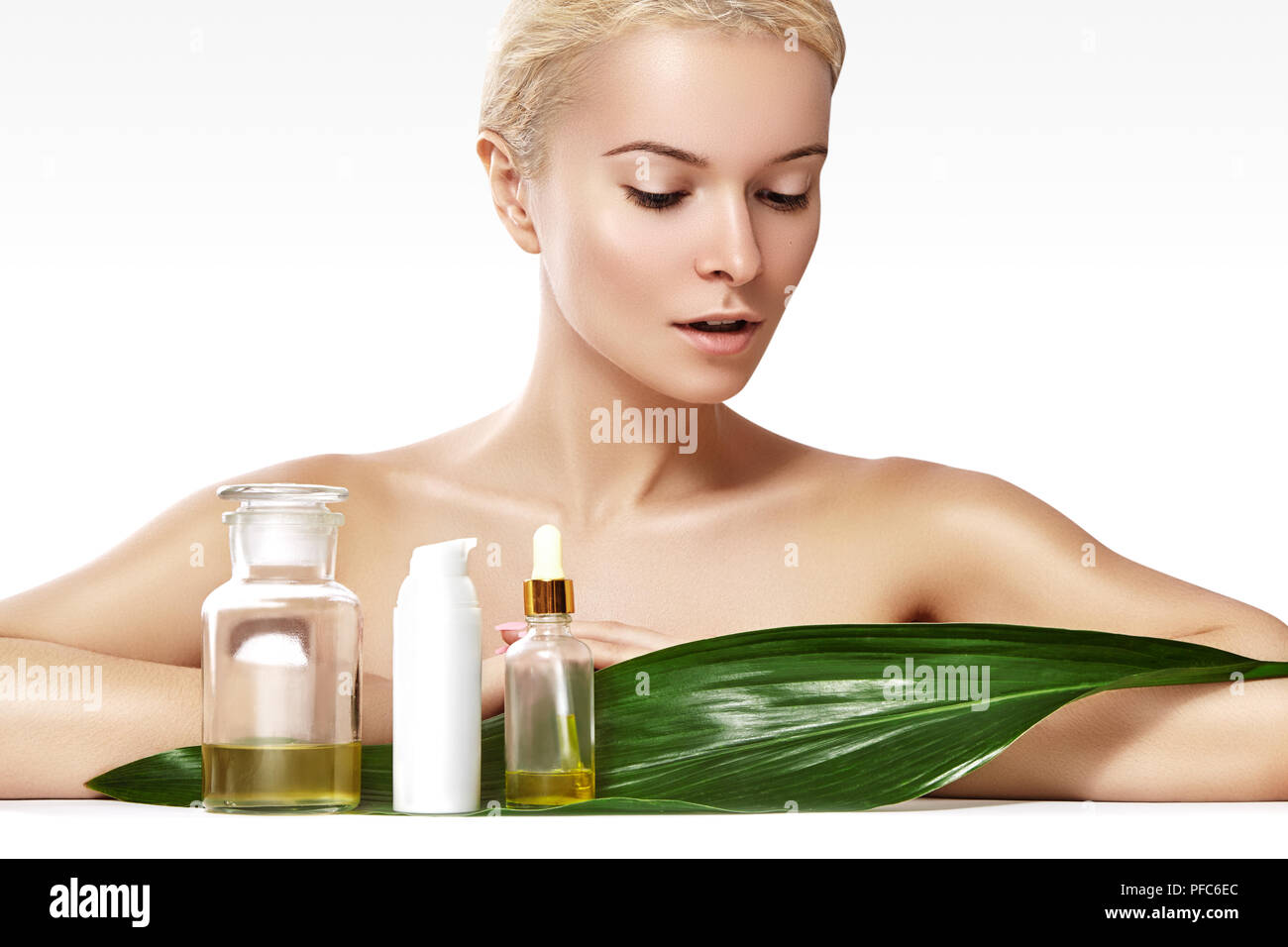Apply oil to hair hi-res stock photography and images - Alamy