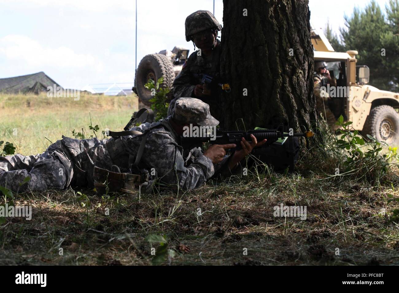 Soldiers of the 125th Military Police Battalion, based in Ponce, Puerto ...