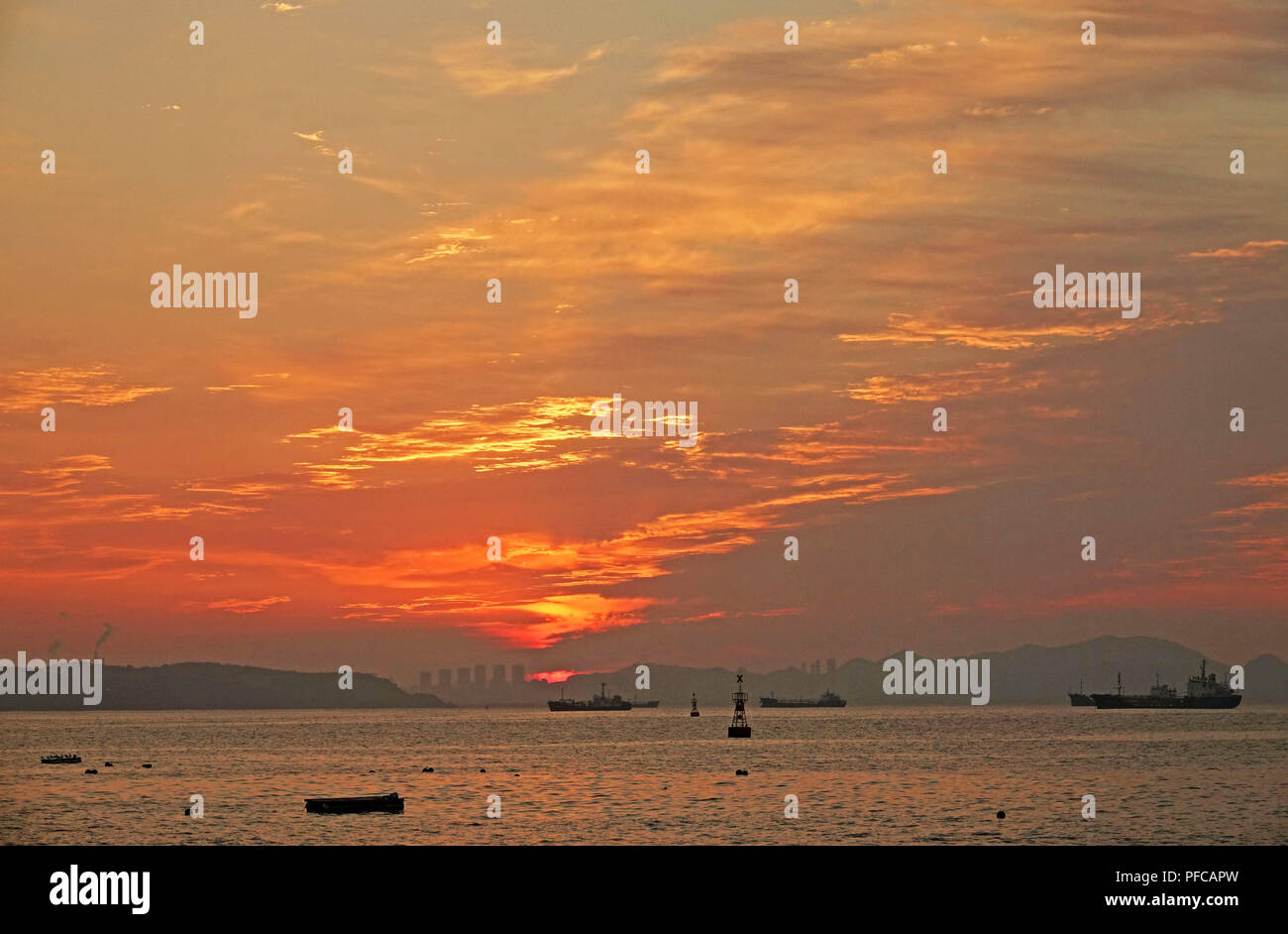 Dalian, Dalian, China. 21st Aug, 2018. Dalian, CHINA-Sunset at Dalian ...