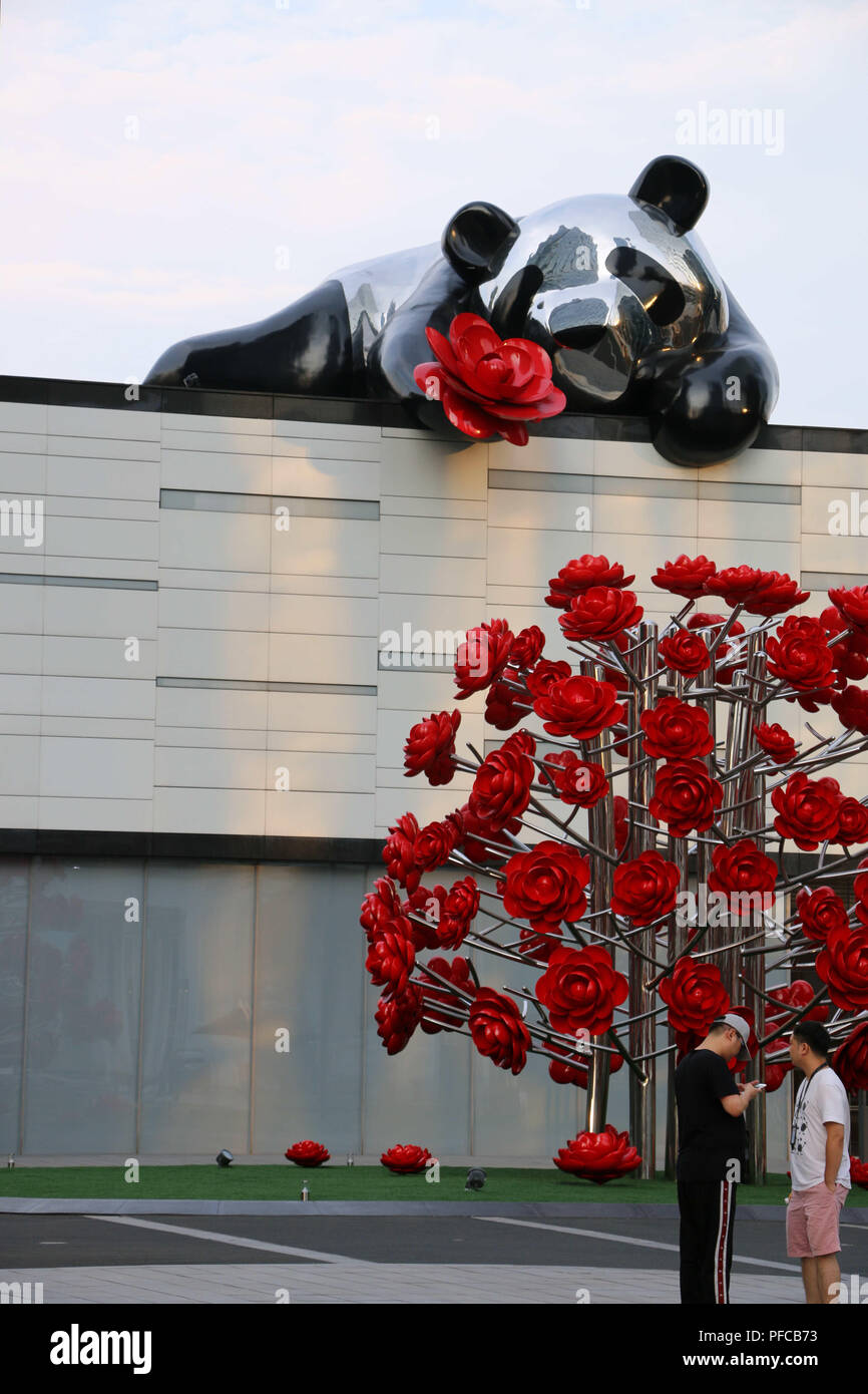 Chongqin, Chongqin, China. 21st Aug, 2018. Chongqing, CHINA-The ...