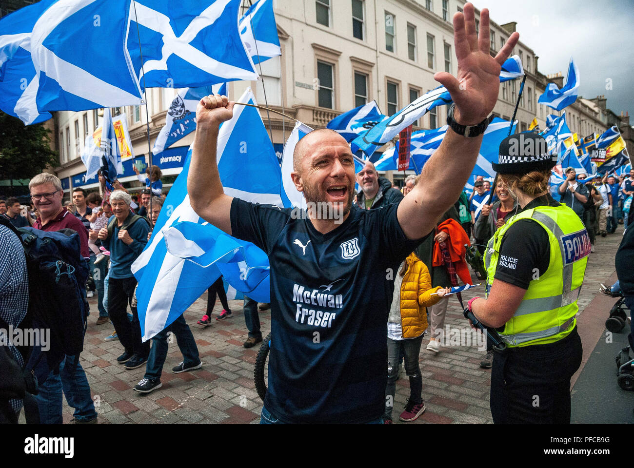 Unionist protest scotland hi-res stock photography and images - Alamy