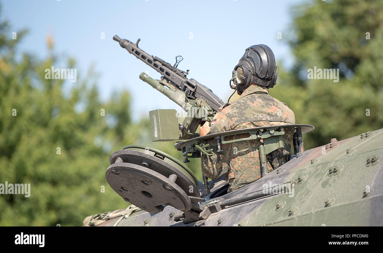 Mg 3 gun hi-res stock photography and images - Alamy