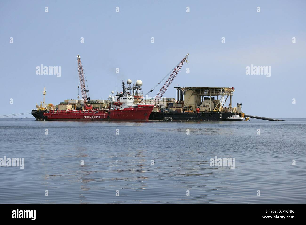 Russia. 21st Aug, 2018. The Castoro Dieci is operating in the shallow ...