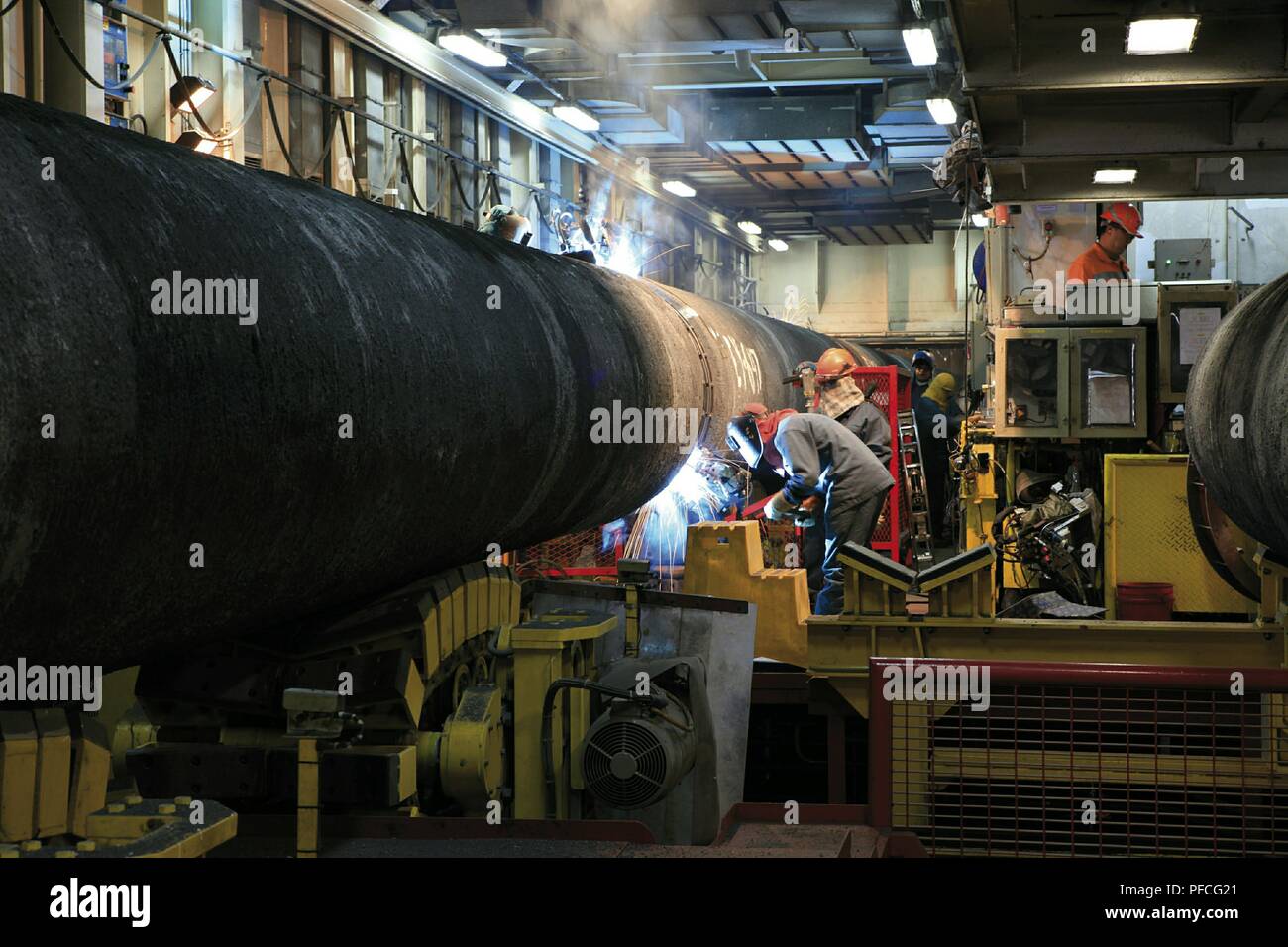 Pipelay vessel hi-res stock photography and images - Alamy