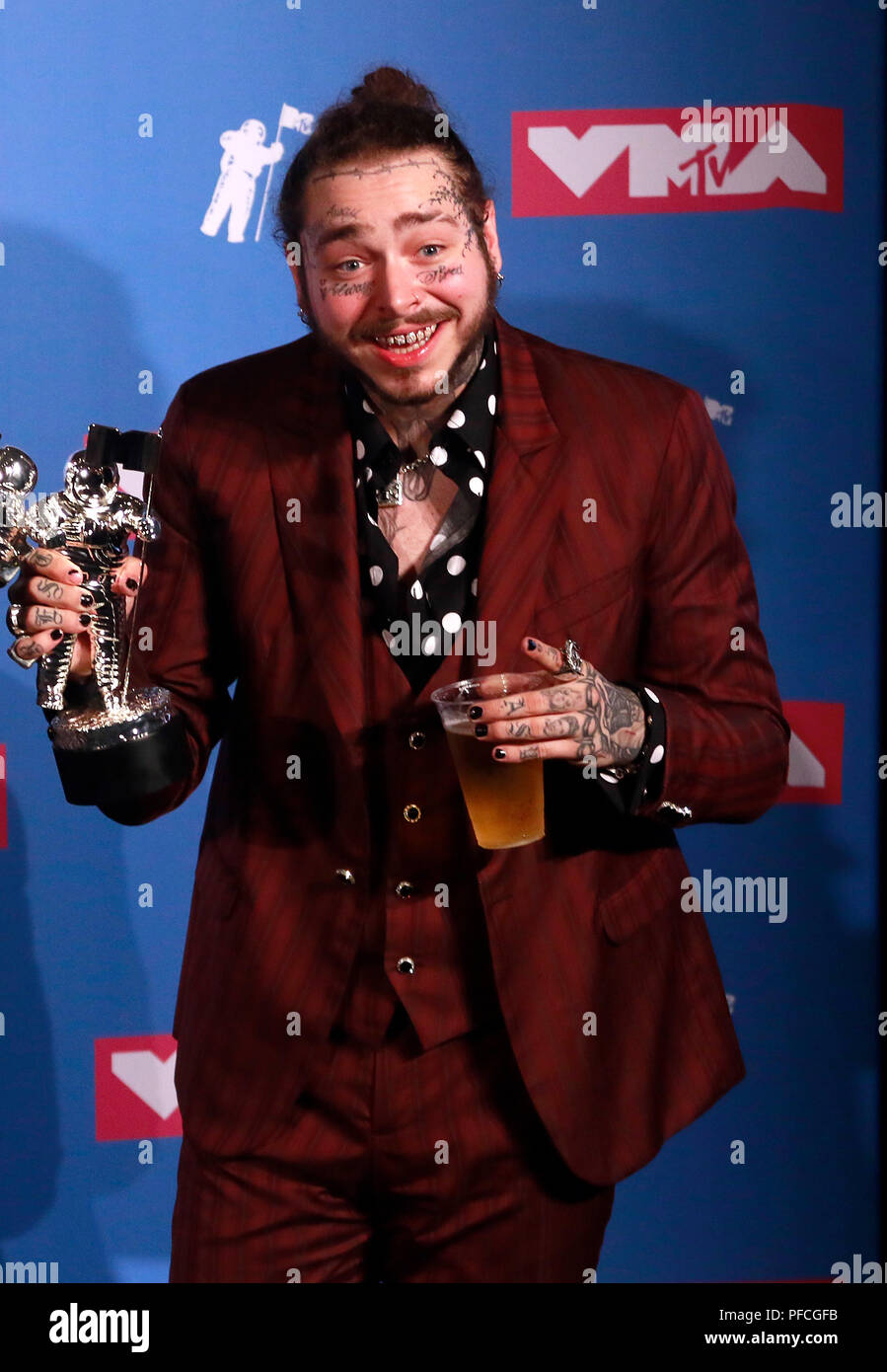 New York, NY, USA. 20th Aug, 2018. Post Malone in the press room at the ...