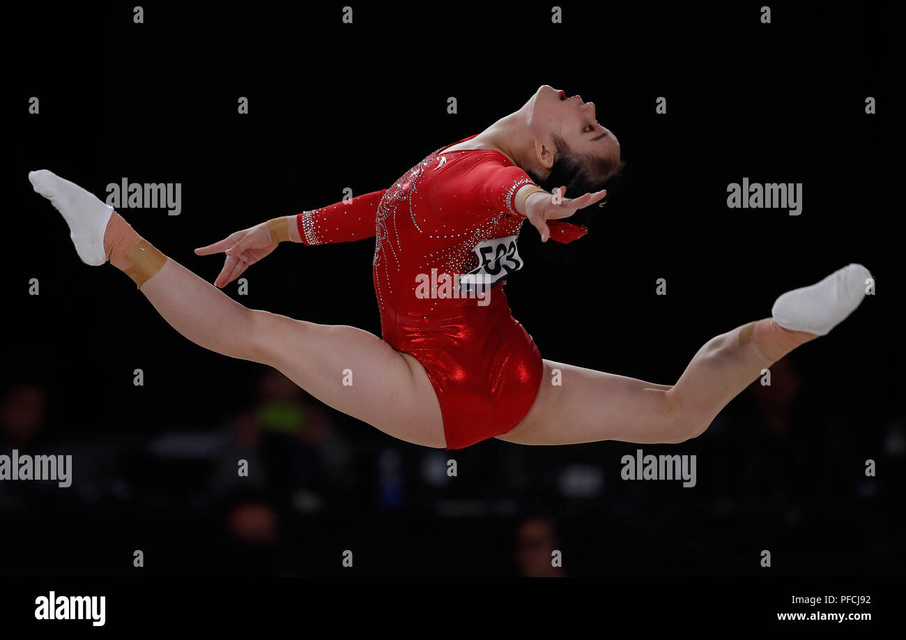Jakarta. 21st Aug, 2018. Luo Huan of China competes during her Floor ...