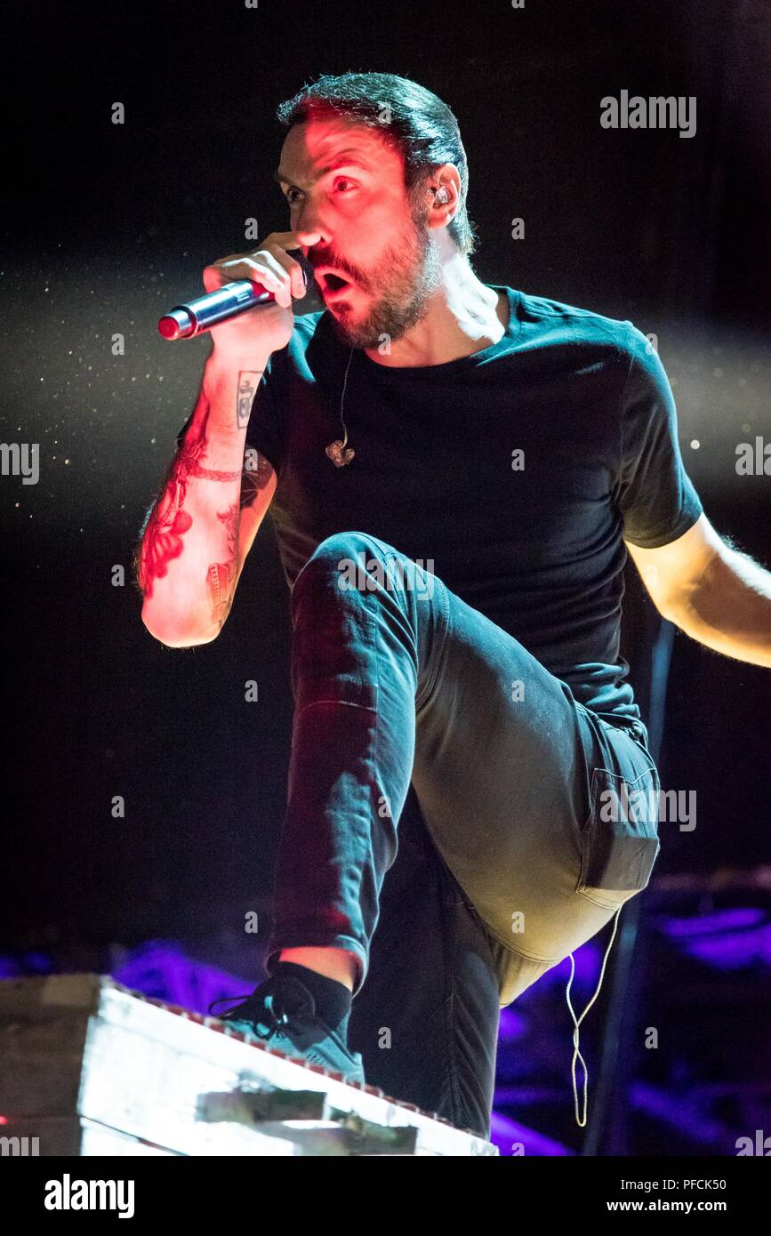 Benjamin burnley band breaking benjamin hi-res stock photography and ...