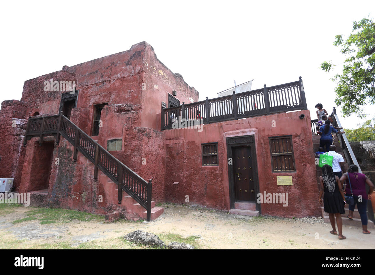 Oman house museum hi-res stock photography and images - Alamy