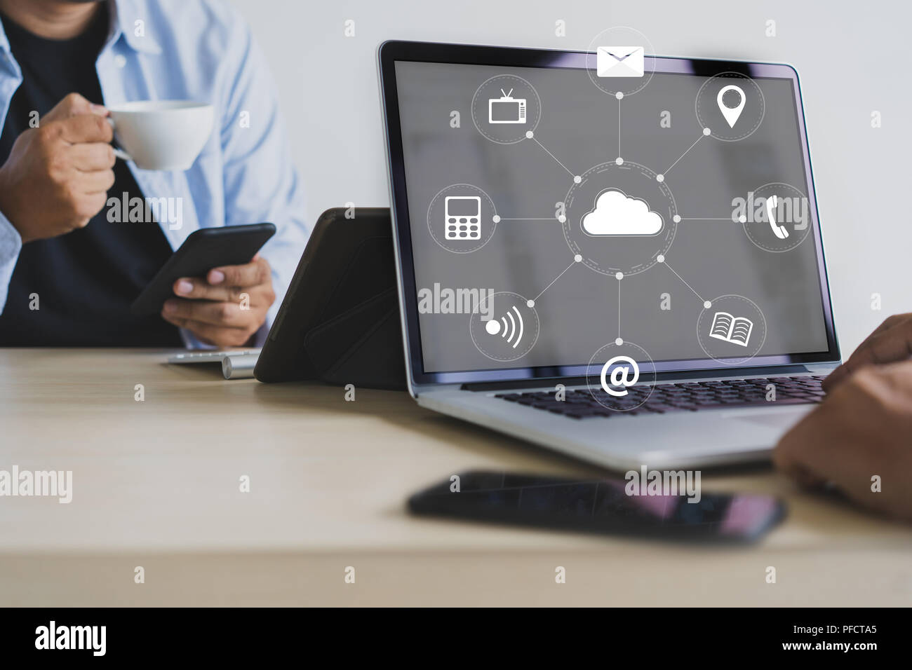 Cloud Service (Cloud Computing diagram on the new computer interface ...