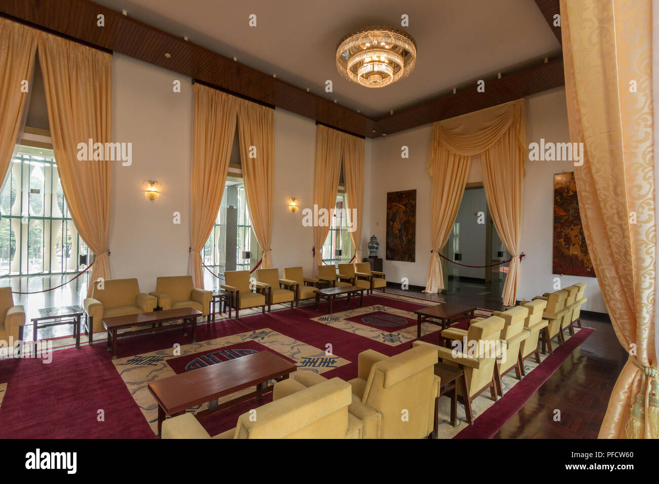 Elaborately furnished rooms used for state and diplomatic functions ...