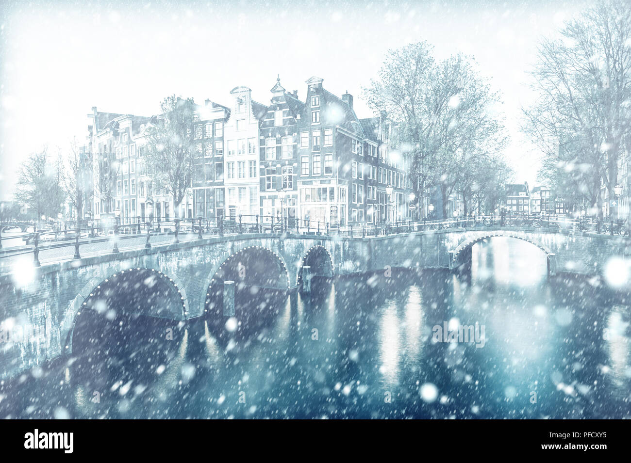 Netherlands amsterdam winter cold snow hi-res stock photography and ...