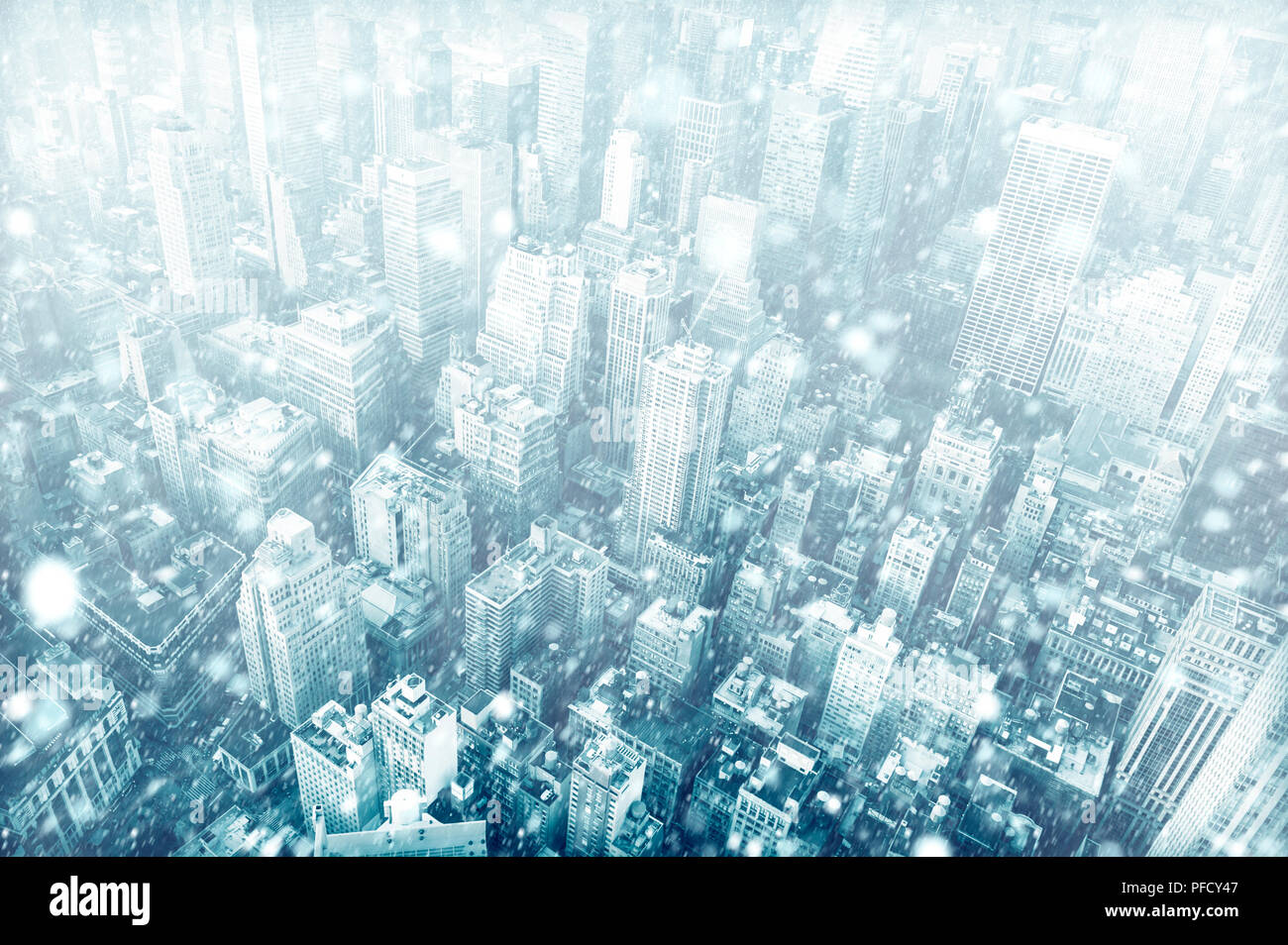 Snow new york skyscraper hi-res stock photography and images - Alamy