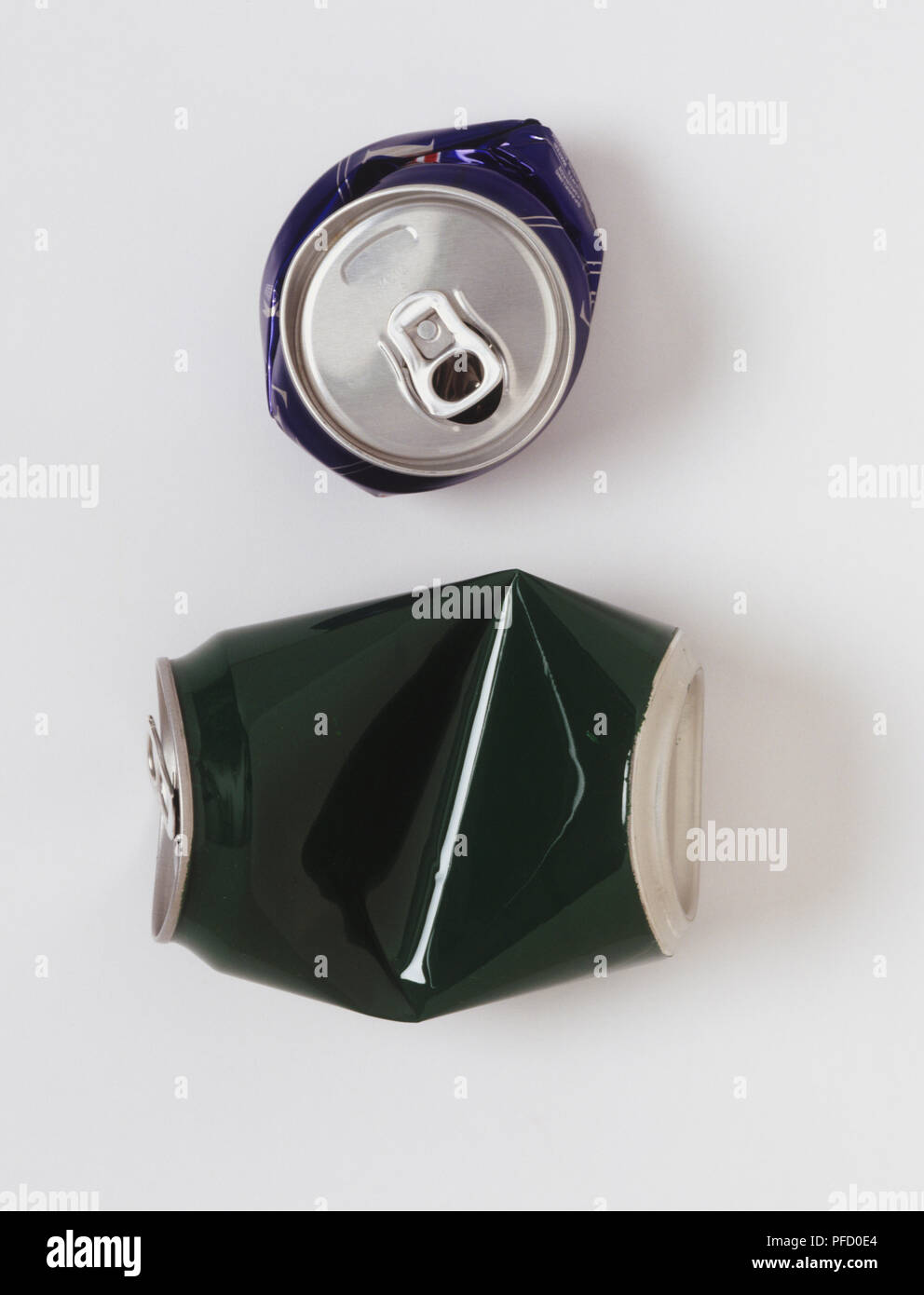 Squashed cans hi-res stock photography and images - Alamy