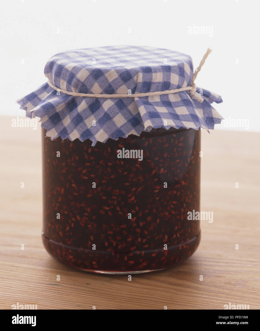 Cloth Cover High Resolution Stock Photography and Images - Alamy