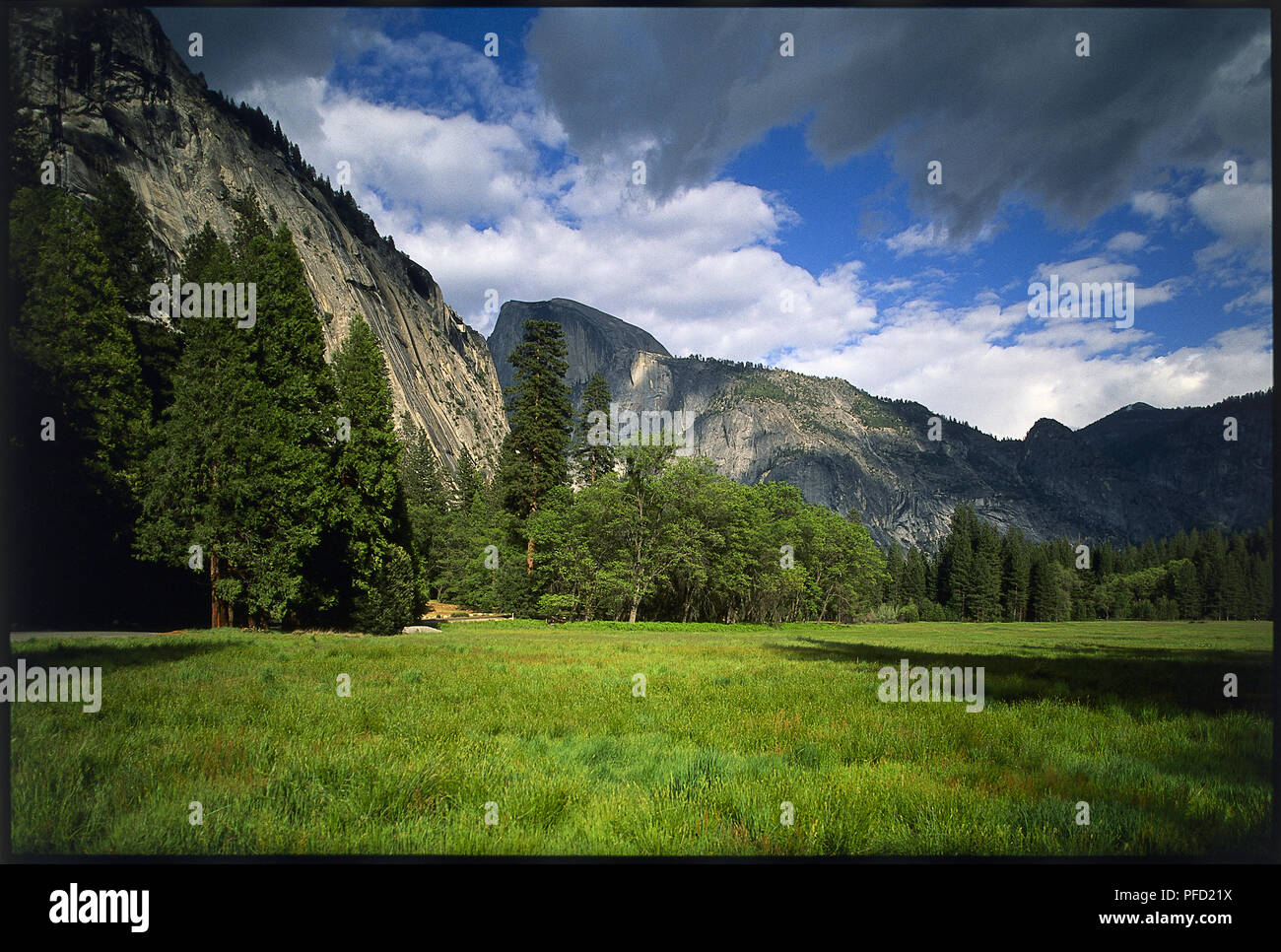 Inspiration point yosemite valley hi-res stock photography and images ...
