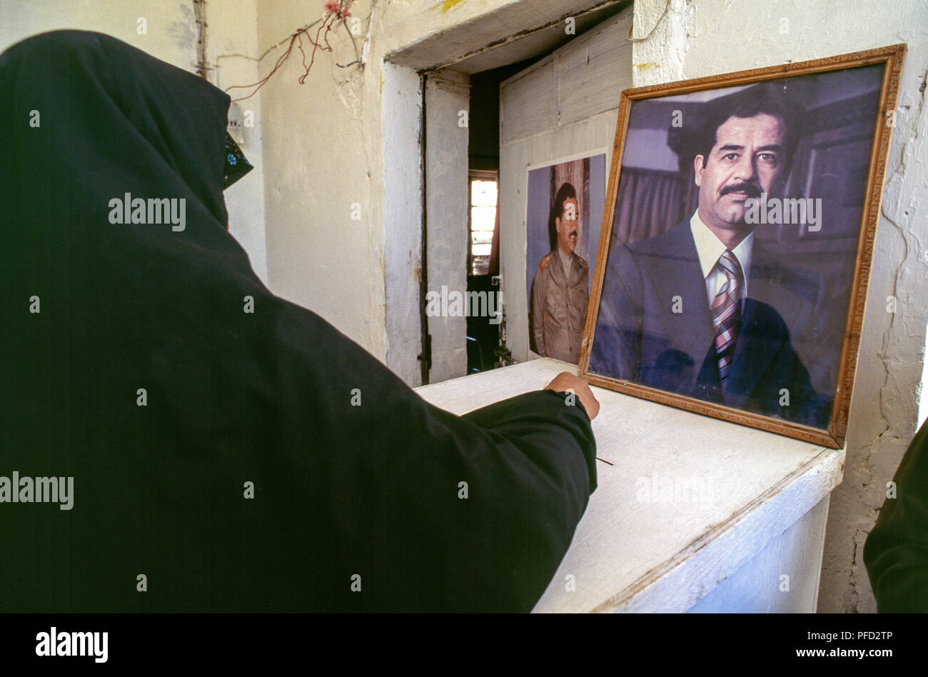 Baghdad, Iraq - 15 October 1995 - Iraqi voters at the polls during the ...