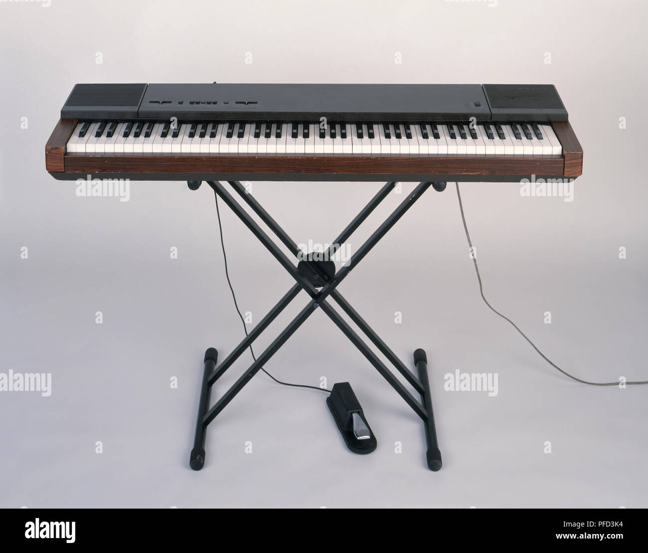 Electronic piano, front view Stock Photo - Alamy