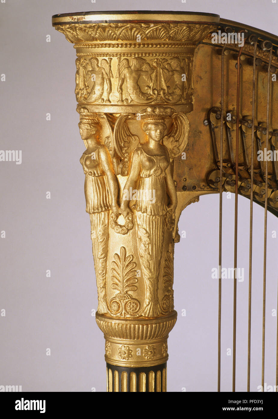 Female harp hi-res stock photography and images - Alamy