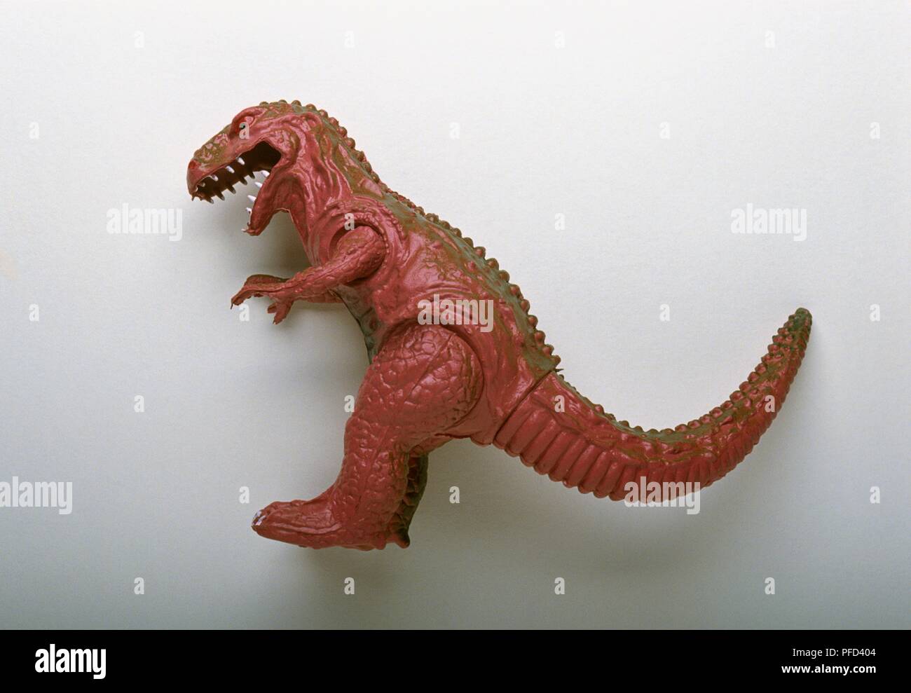 Side view tyrannosaurus rex dinosaur hi-res stock photography and ...