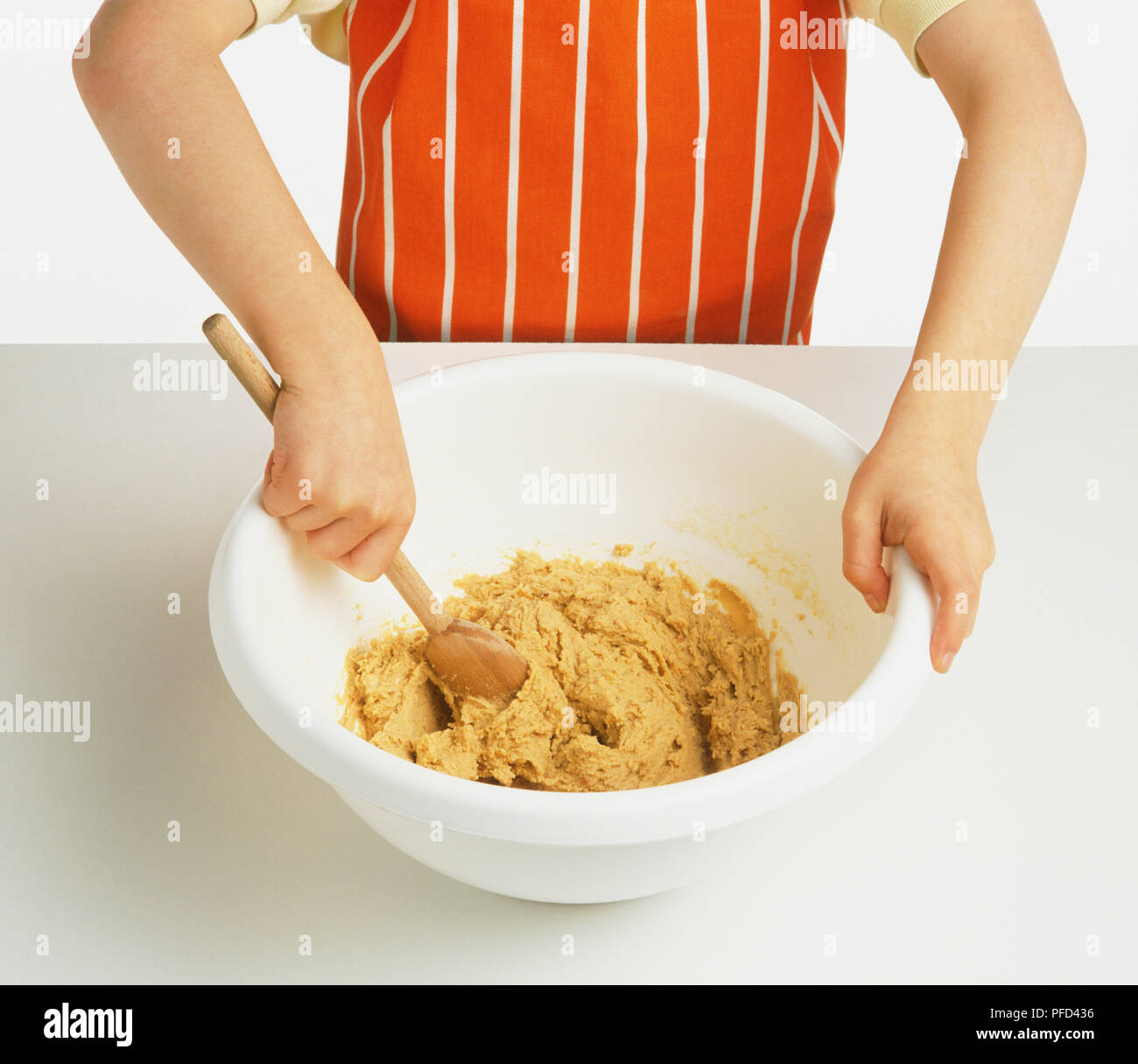 Stirring a bowl hi-res stock photography and images - Alamy