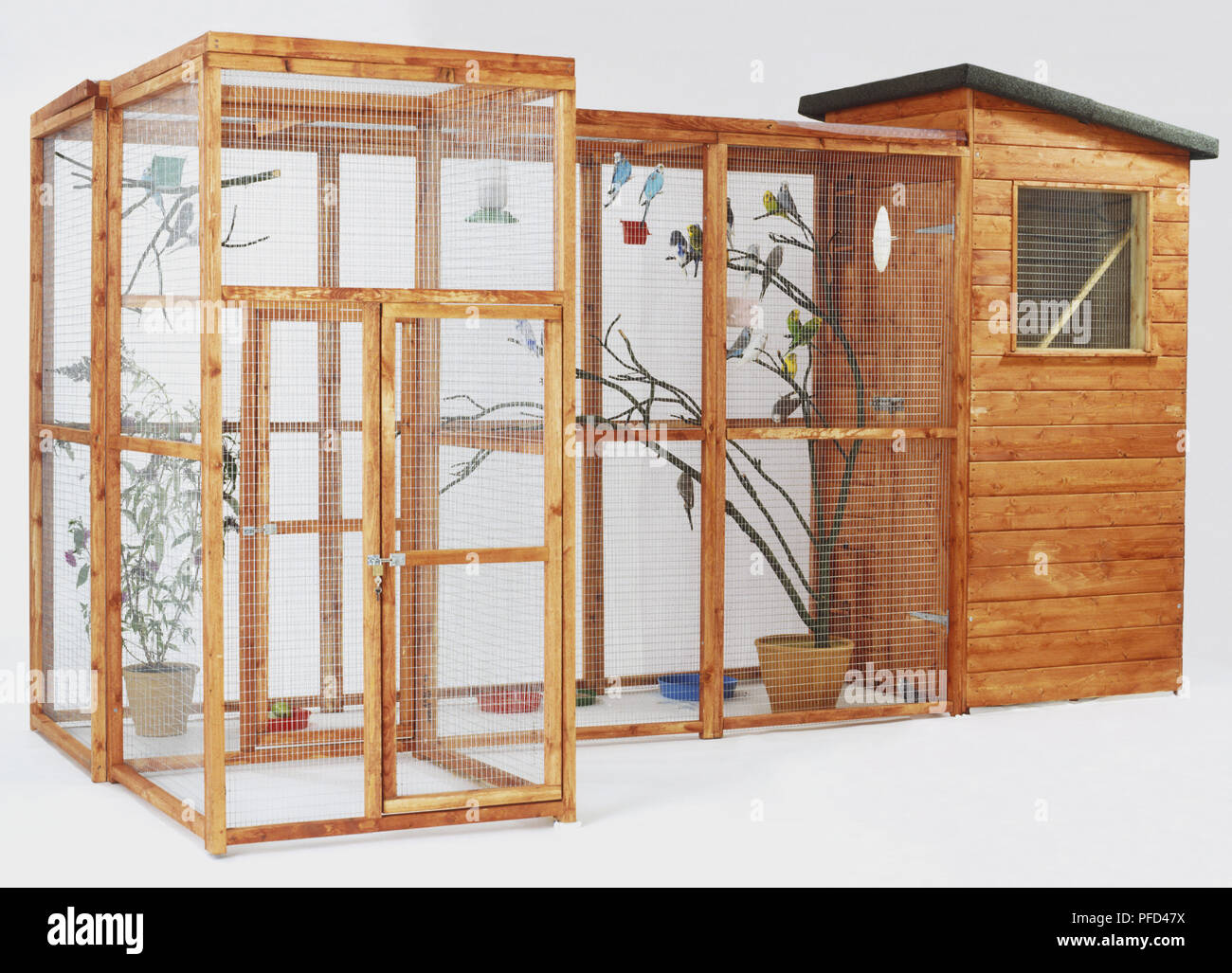 Aviary structure High Resolution Stock Photography and Images - Alamy