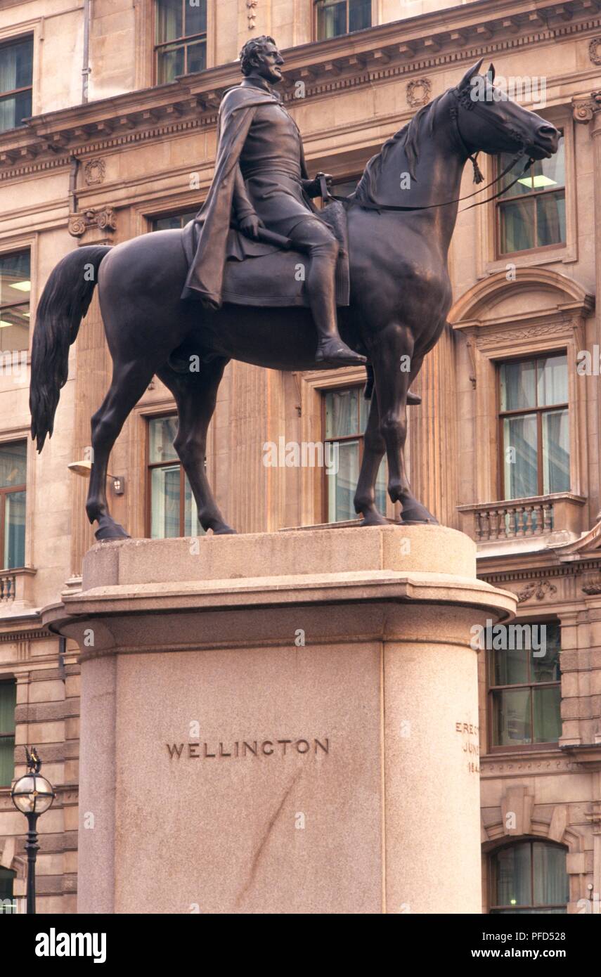 Duke Of Wellington On Horse Stock Photos & Duke Of Wellington On Horse ...