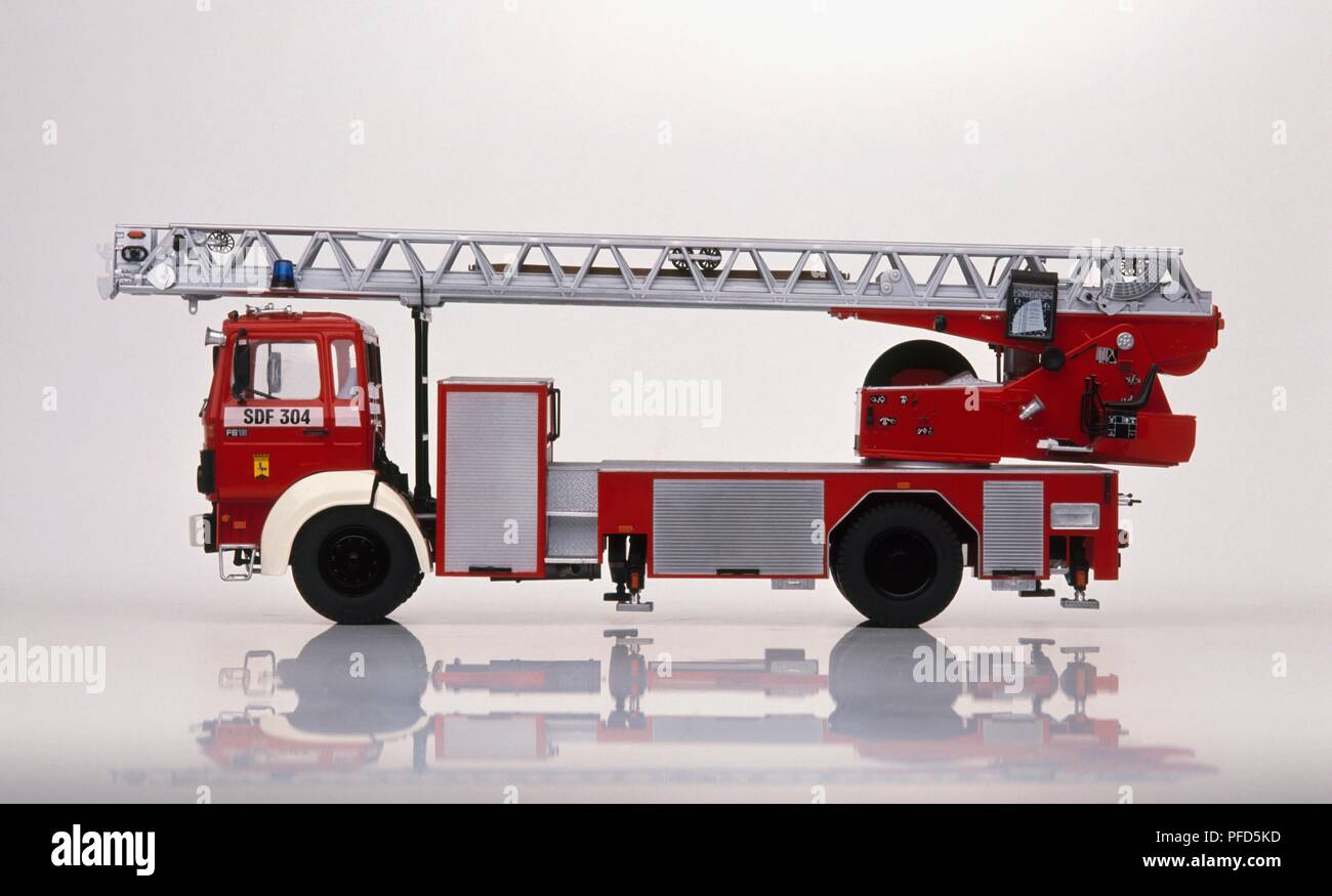 Fire engine side view hi-res stock photography and images - Alamy
