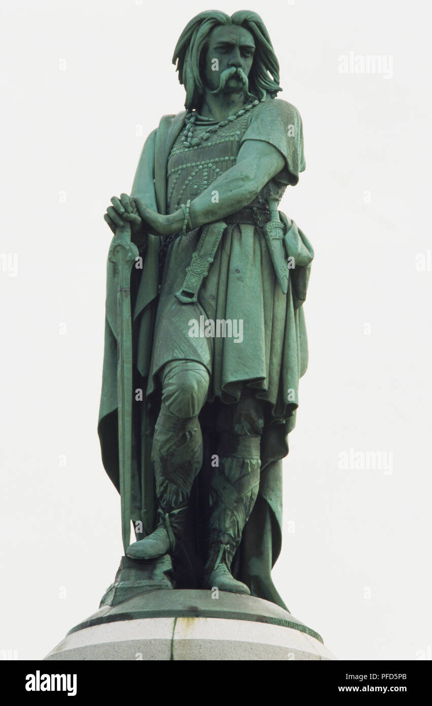 Statue of Vercingetorix, leader of the Gauls, at Alise-Sainte-Reine ...