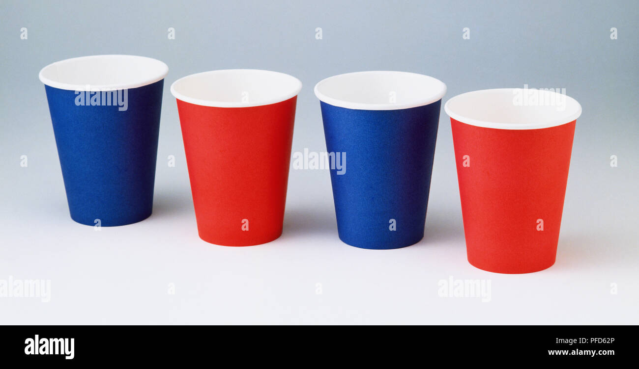 Row red paper cups hi-res stock photography and images - Alamy
