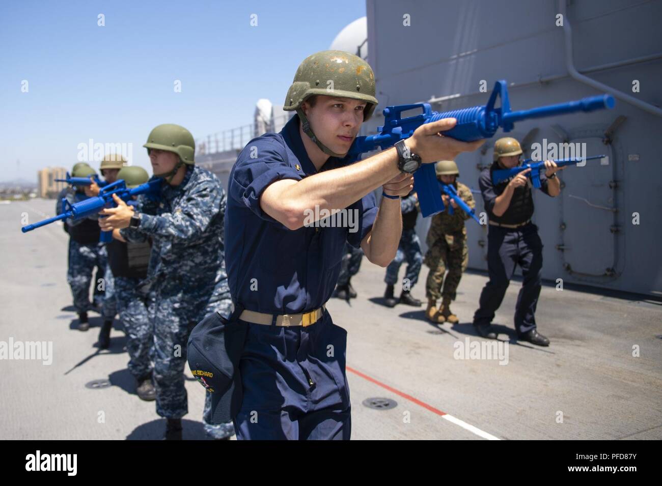 Navy rotc san diego hi-res stock photography and images - Alamy