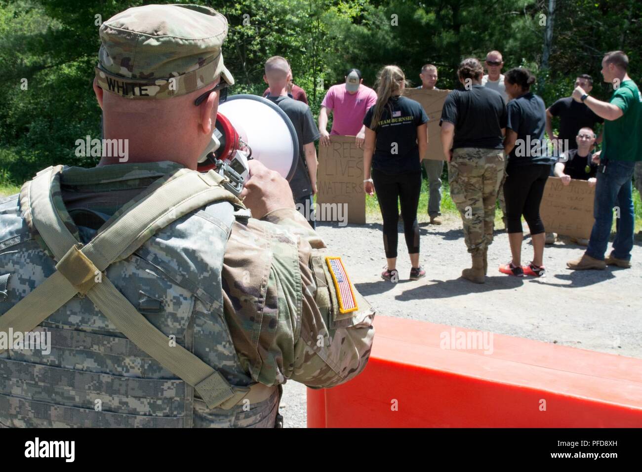 1st Lieutenant Garrett Clark, a Military Police Officer with the 286th ...