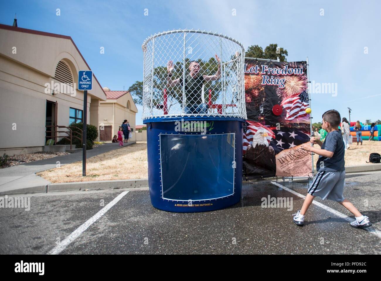 Dunk tank hi-res stock photography and images - Alamy