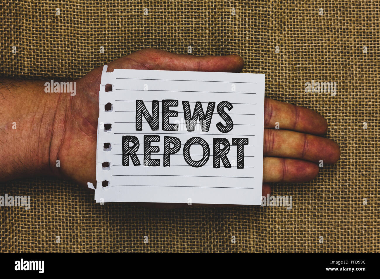 Reporter pap hi-res stock photography and images - Alamy