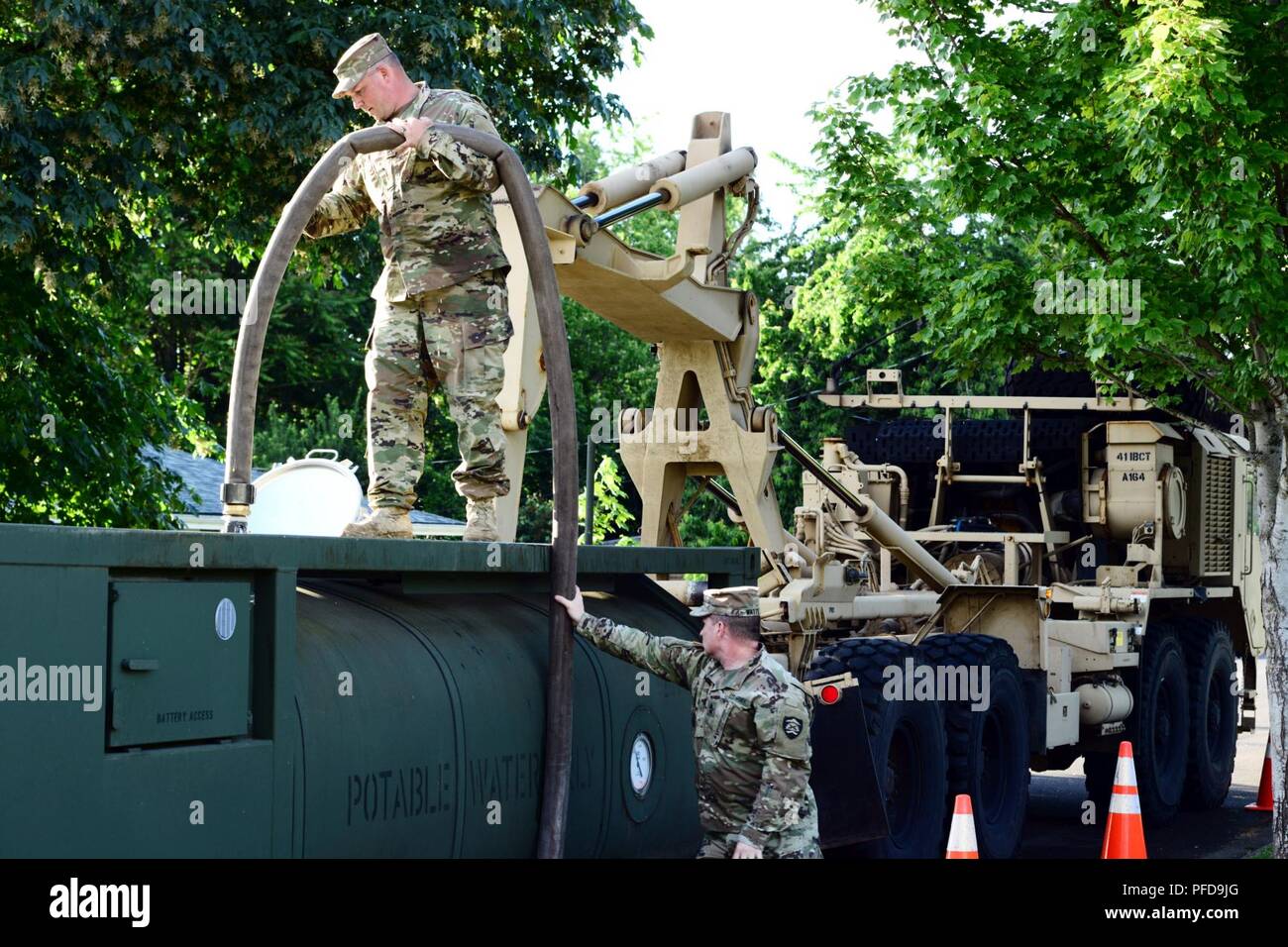 Oregon Army National Guard Soldiers, Sgt. 1st Class Lucas Thomas (above ...