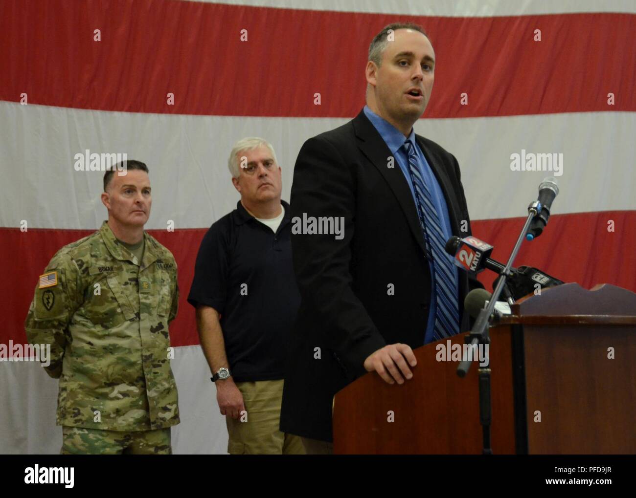 Load handling system compatible water tank racks hi-res stock ...