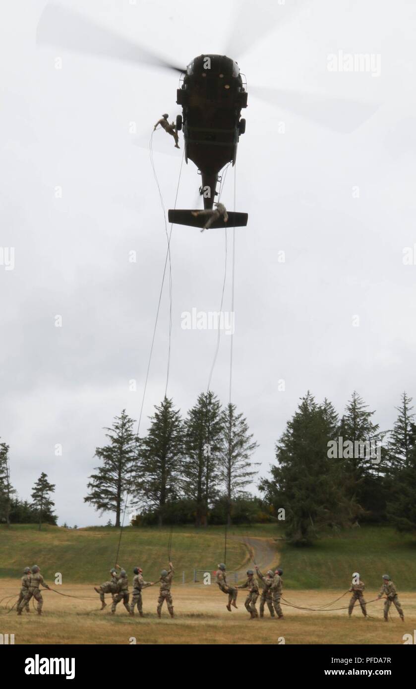 Soldiers rappel from a UH-60 Black Hawk helicopter during the final ...