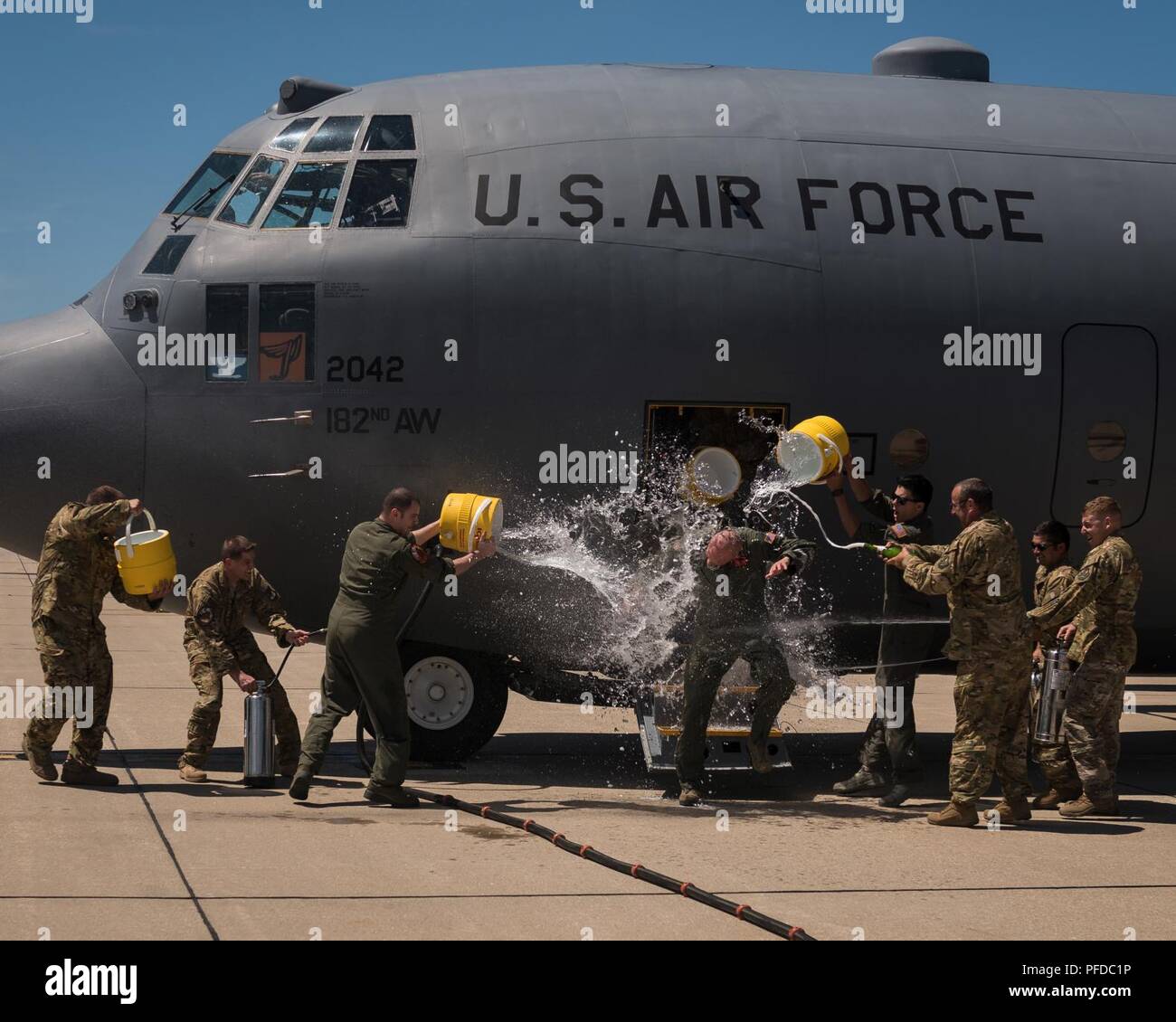 182nd maintenance group hi-res stock photography and images - Alamy