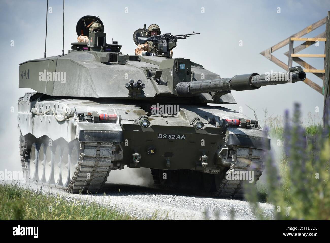 British army challenger ii main hi-res stock photography and images - Alamy