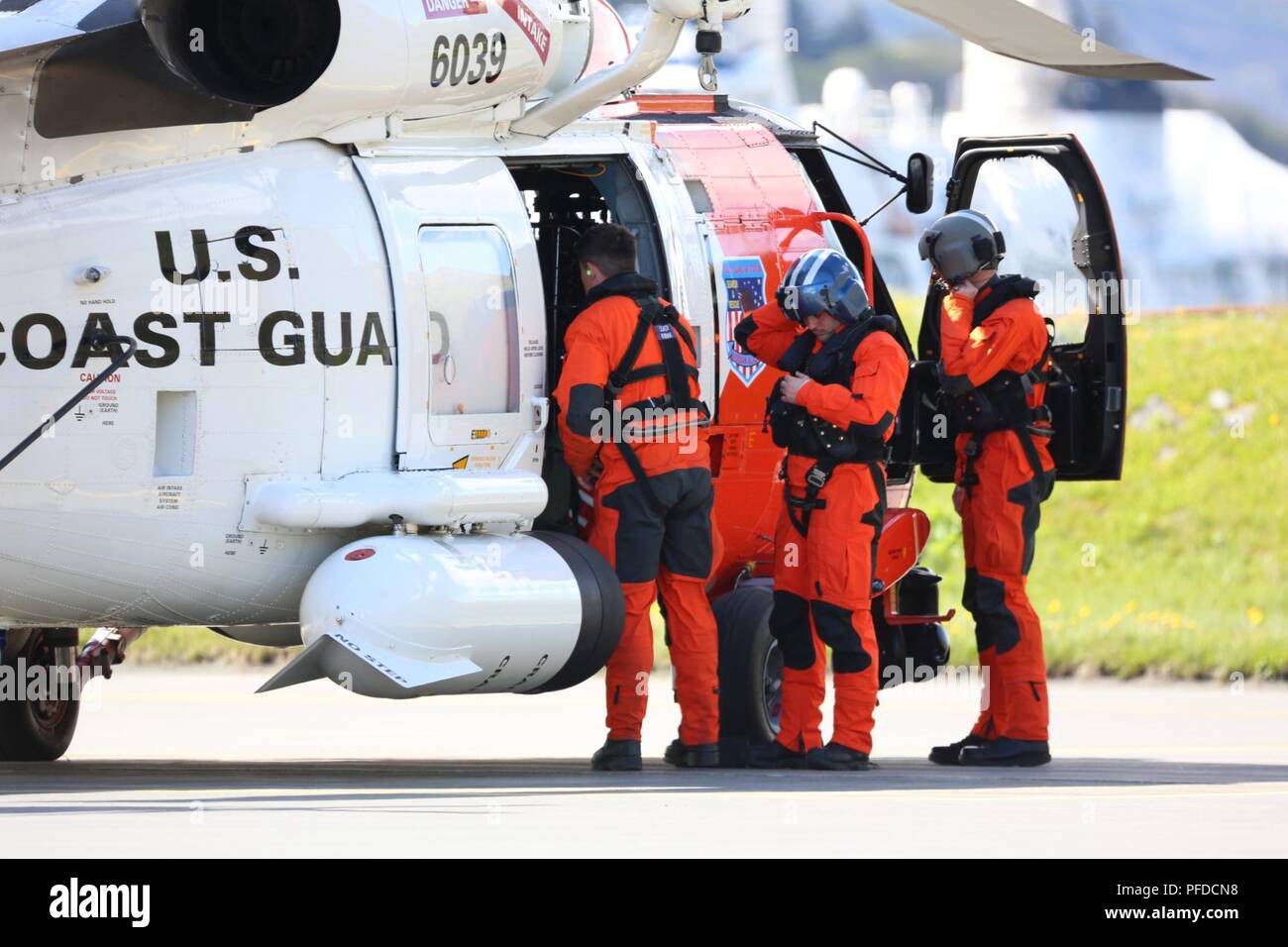 Basic aircrewman hi-res stock photography and images - Alamy