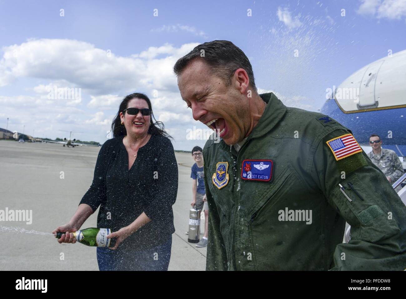 Lisa Eaton, wife of Col. Casey D. Eaton, 89th Airlift Wing commander ...
